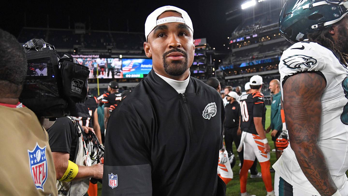 NFL writer stunningly believes 1 team is better than Eagles in power ...