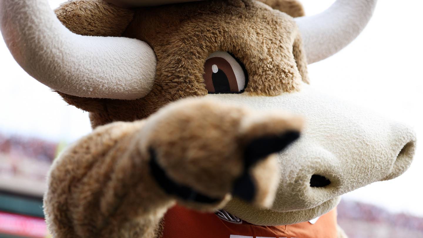 Texas fans are going wild after flipping multifaceted Minnesota commit
