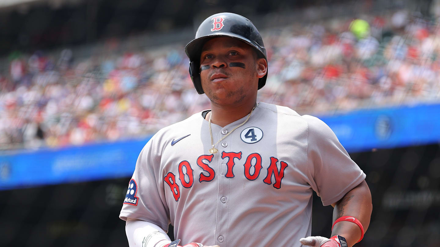 Rafael Devers poking fun at latest controversy even caught Alex Cora ...