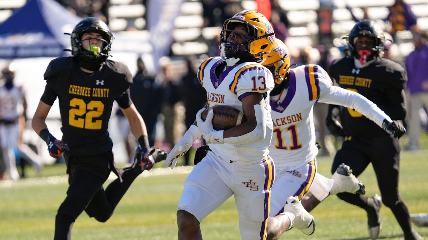 5-star Alabama commit going viral for Saquon Barkley-type hurdle on ...