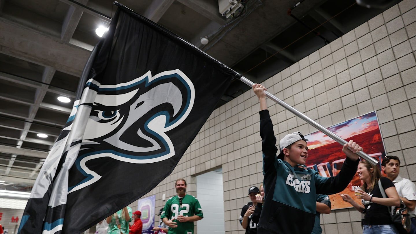 Commanders fans latest to learn dangers of decorating Rocky statue