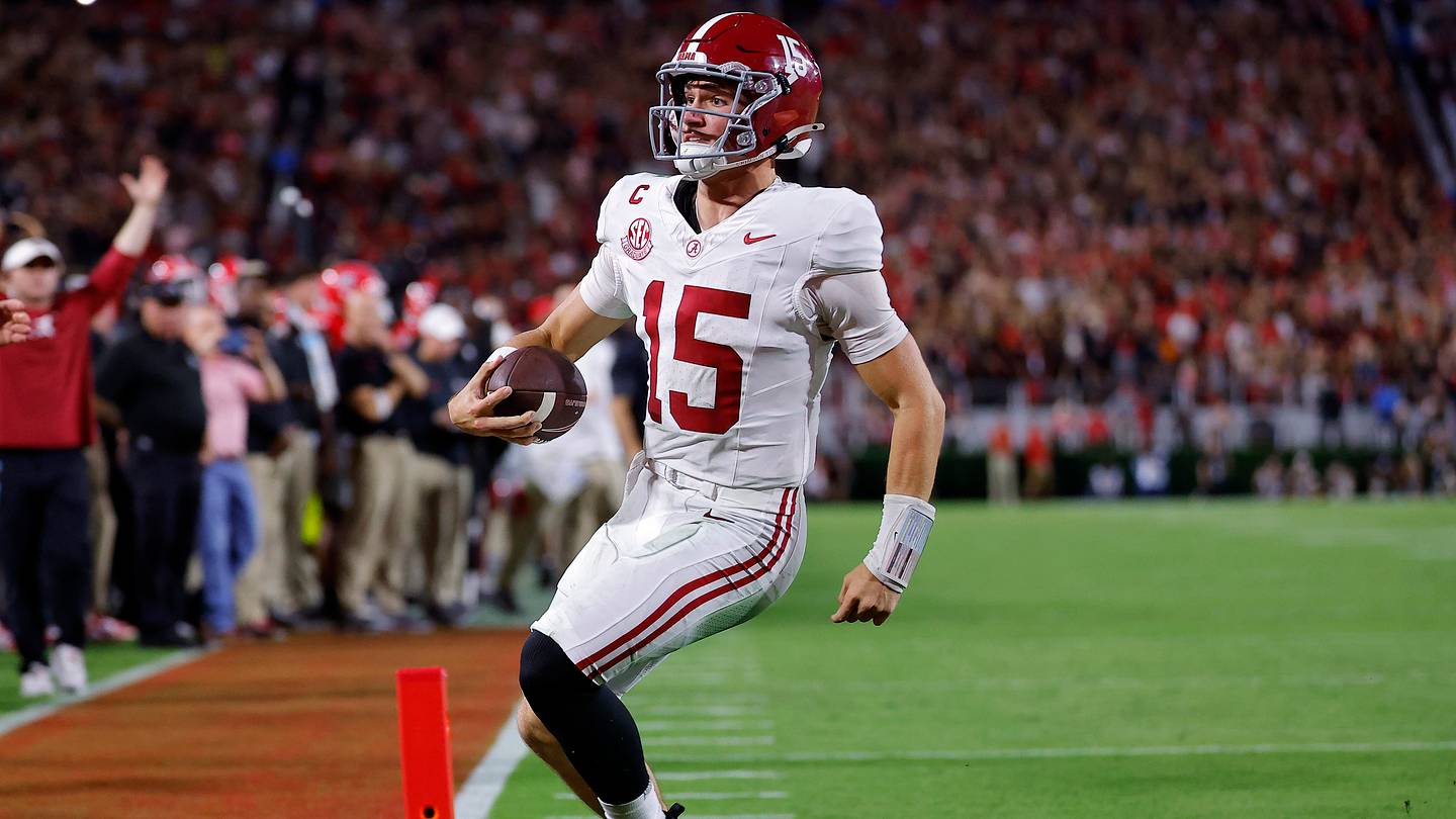 Alabama QB Ty Simpson getting too friendly with Georgia commit