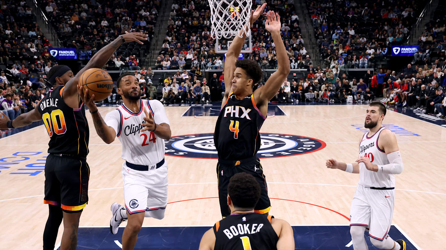 3 Suns who have to step it up during extended stay at home