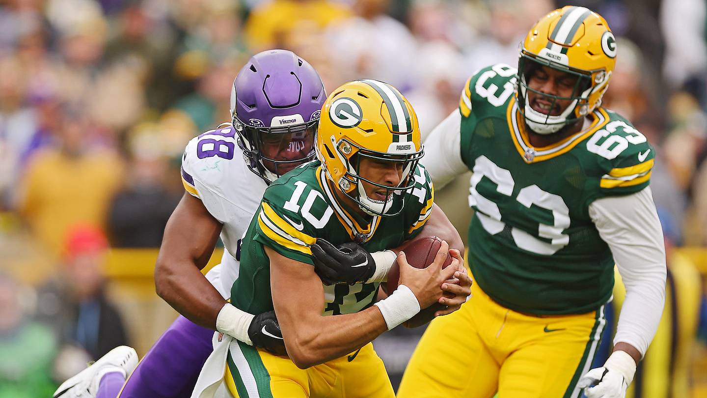 Best memes as angry Packers fans react to offense hitting rock bottom ...