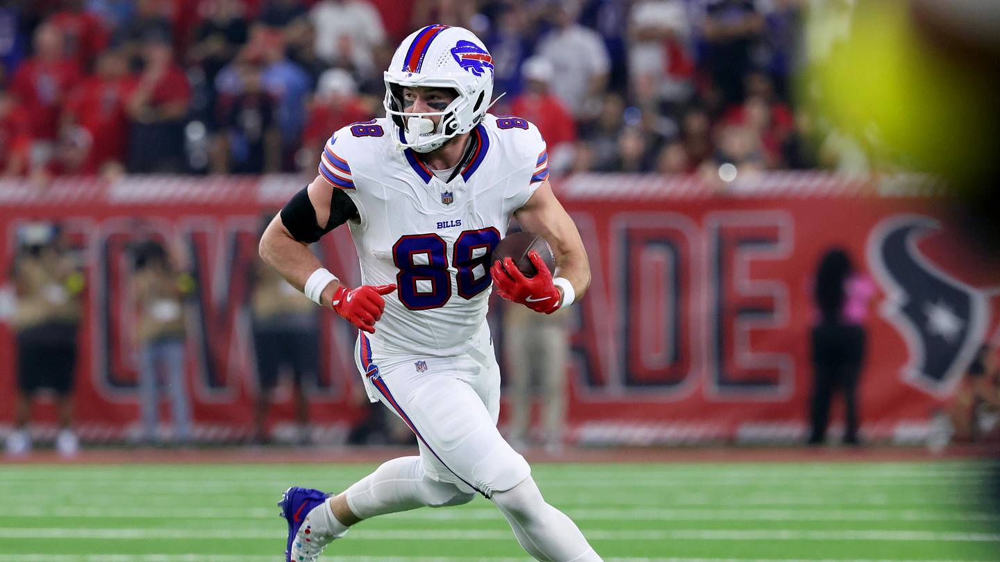 Bills' tight end outlook heading into the 2026 offseason