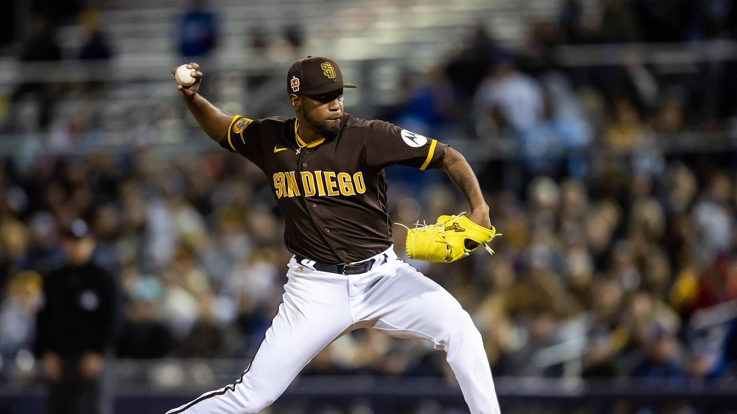 Former Padres, Braves All-Star Pitcher Announces Sudden Retirement From ...