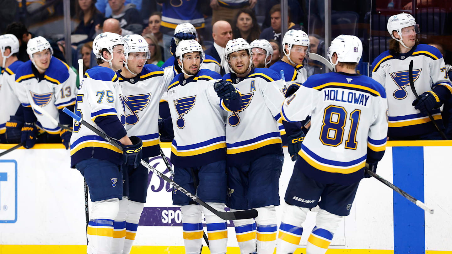 Three Blues receive down-ballot votes for Selke Trophy