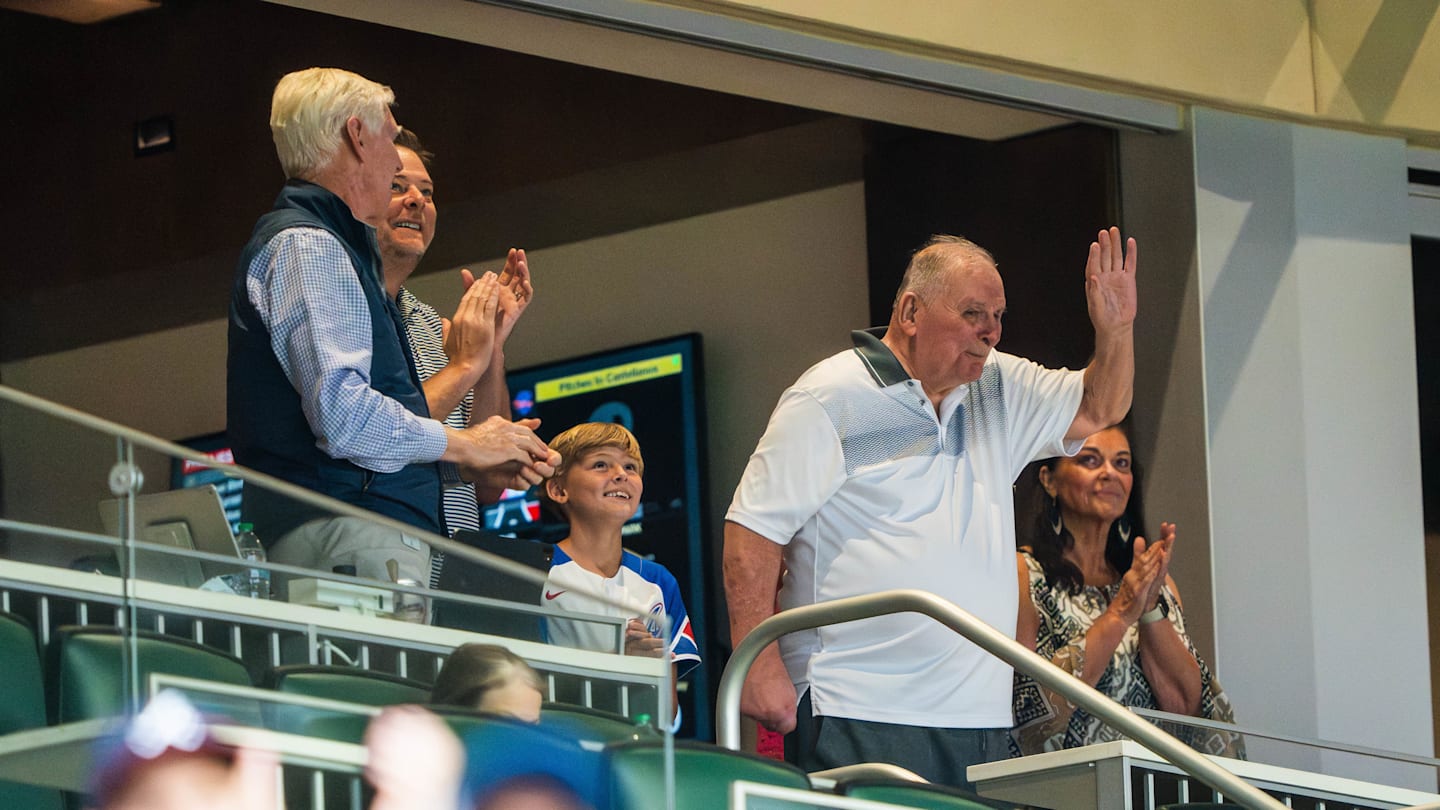 Heartwarming Bobby Cox clubhouse moment is exactly what the 2024 Braves ...