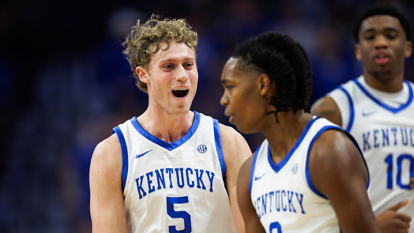 How to Watch: Kentucky Wildcats at #15 Arkansas Razorbacks
