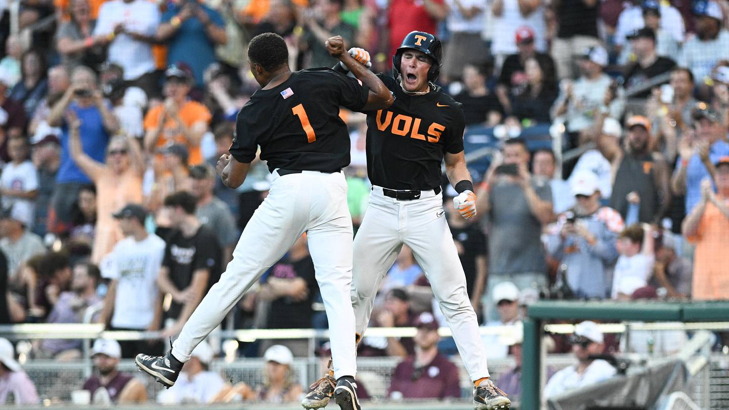 Tennessee baseball jumps back into top ten despite losing several key ...