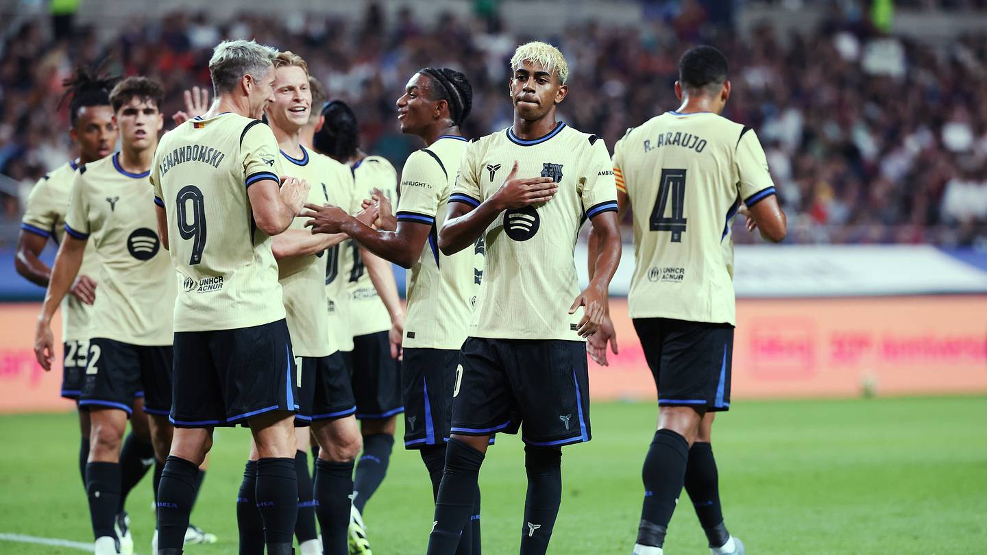 Victory for FC Barcelona: Lamine Yamal scores first goal wearing #10