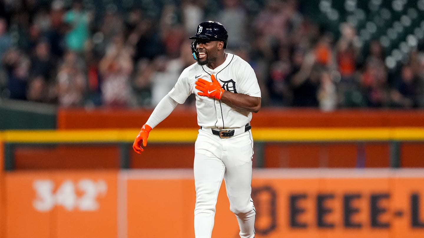 Cubs' division rival signs another mediocre outfielder, adding to logjam