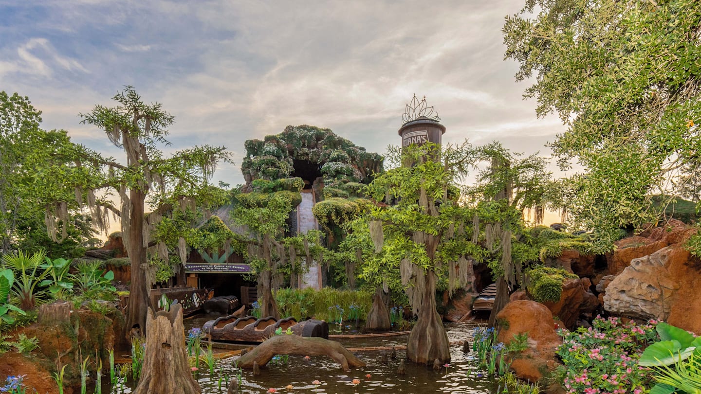 These are the 10 best smells you can only find in Walt Disney World