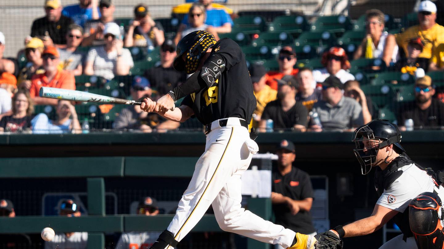 No. 10 Oregon State used a massive fourth inning to sink the Hawkeyes ...