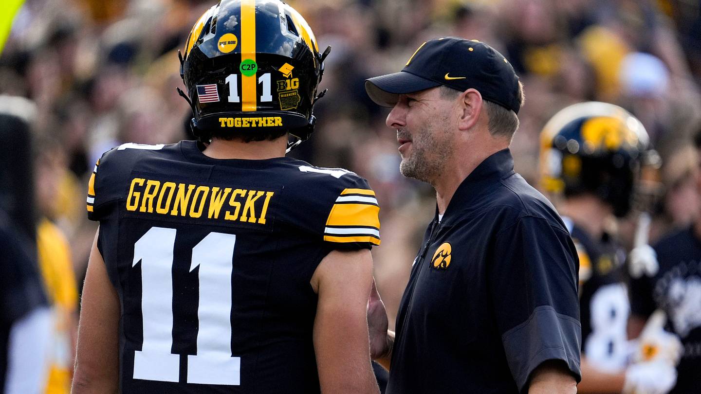 Iowa fans were disgusted with Mark Gronowski and the passing attack ...