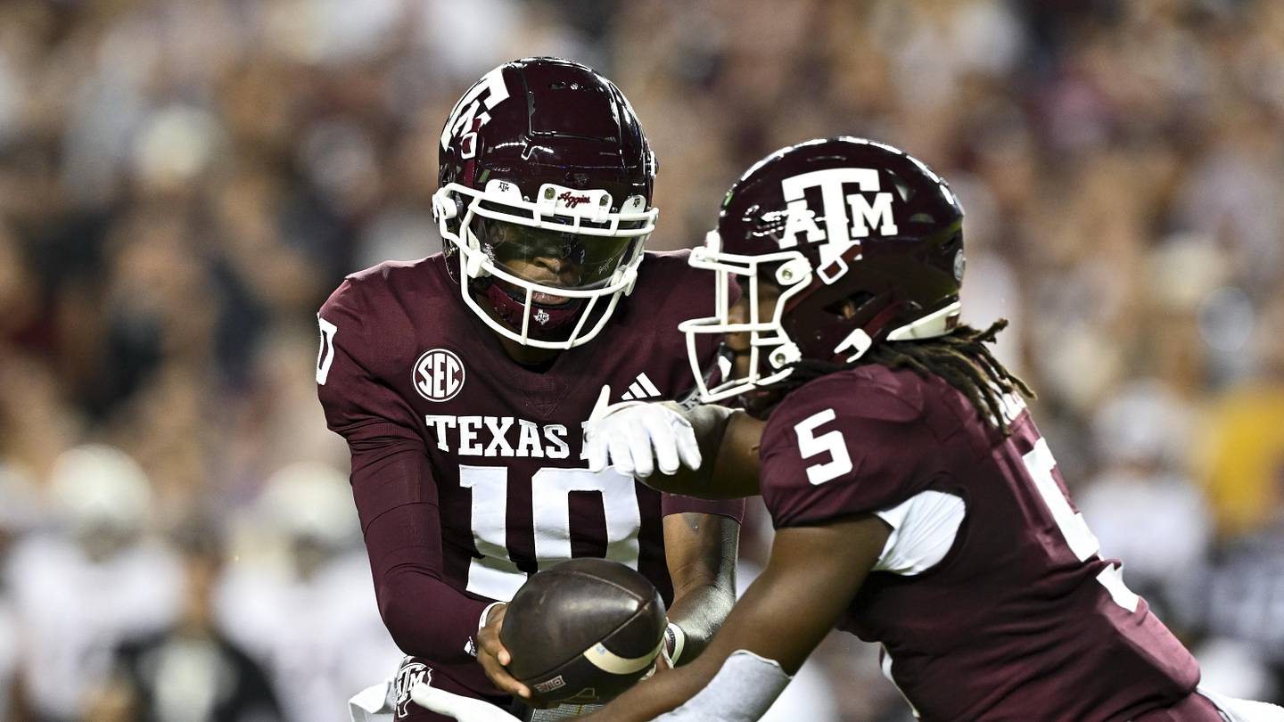 Despite fast start, Texas A&M football plods to uninspiring win over ...