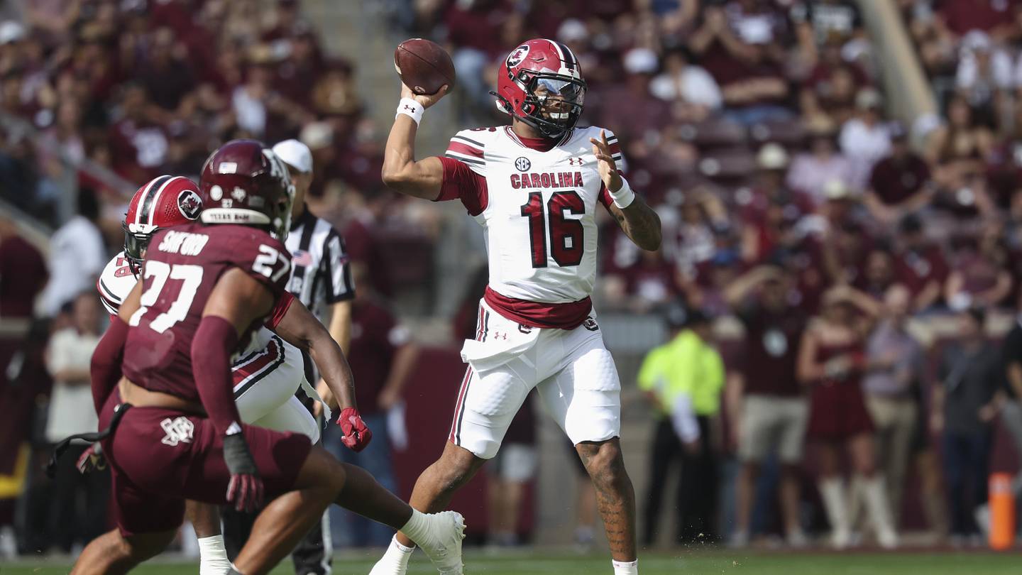 How an Expanded College Football Playoff Field Affects South Carolina