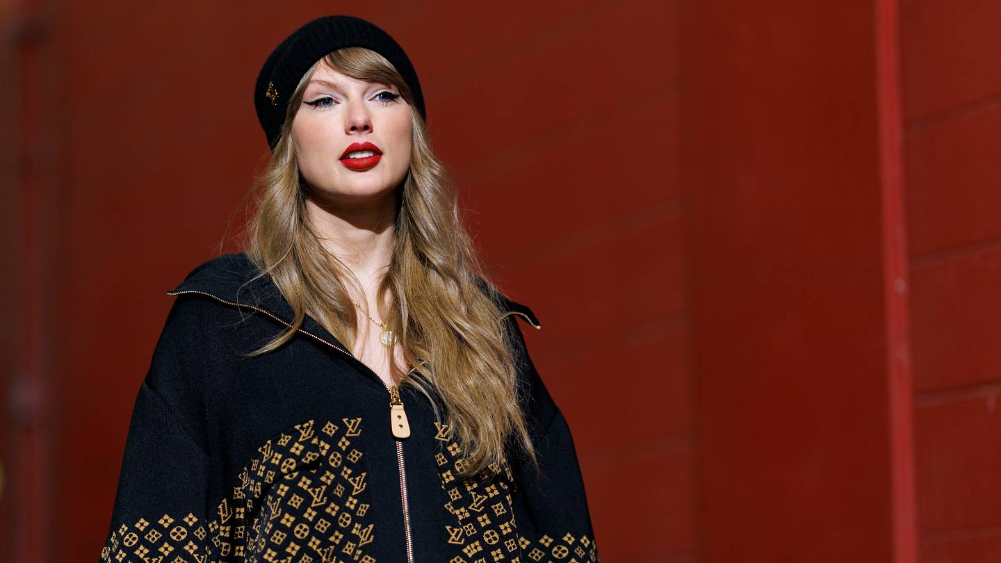 Will Taylor Swift be at the Chiefs' Week 7 to boo Geno Smith and the ...