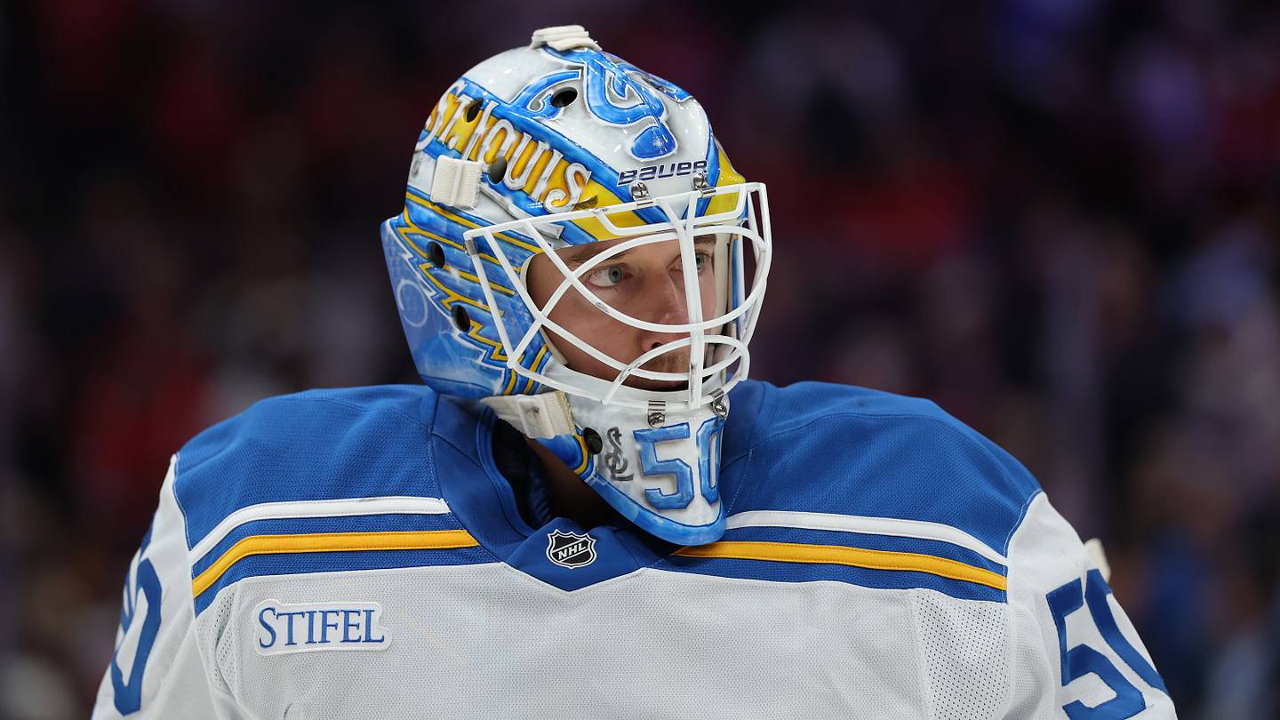 Jordan Binnington set a major career milestone in win over Calgary