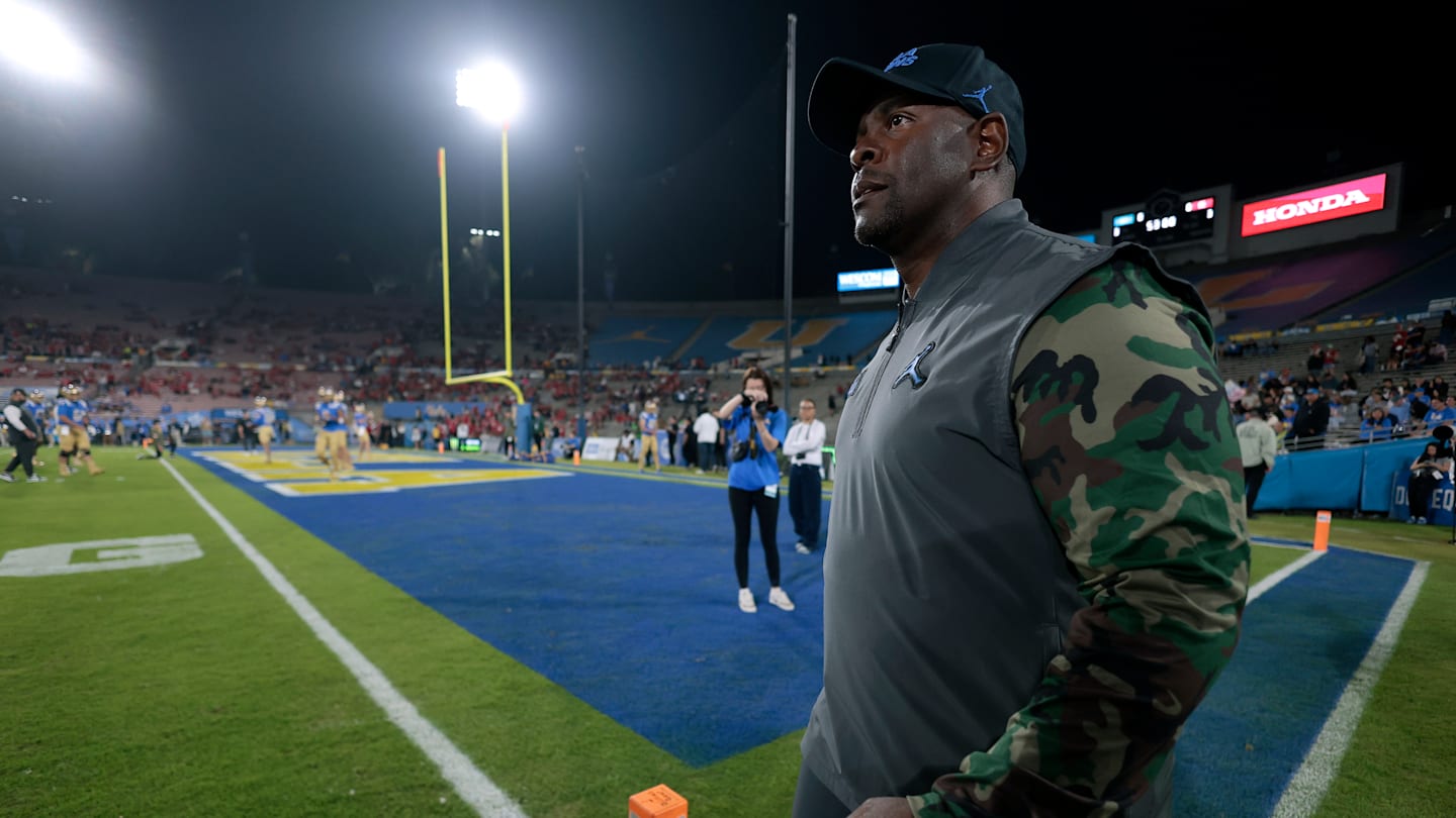 Tim Skipper coaching for future auditions the last two games