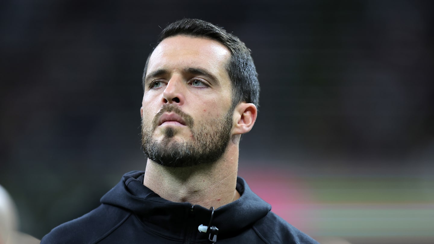 Derek Carr can make NFL history in the worst way possible with a loss ...