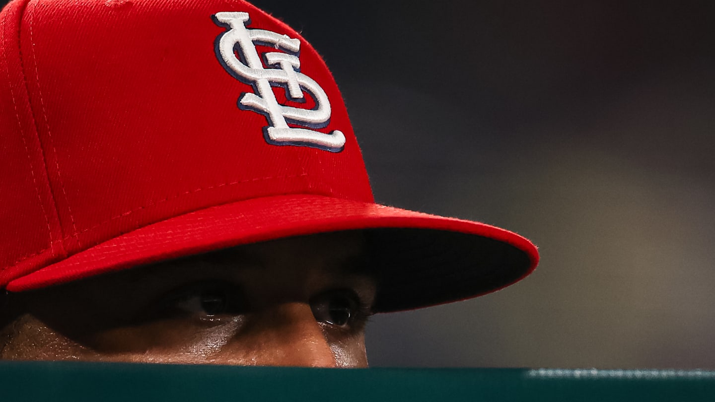 Oli Marmol's latest pinch-hitting choice baffles Cardinals fans and media