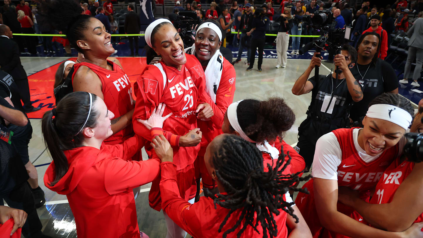 DeWanna Bonner hits historic career milestone during Fever's first game