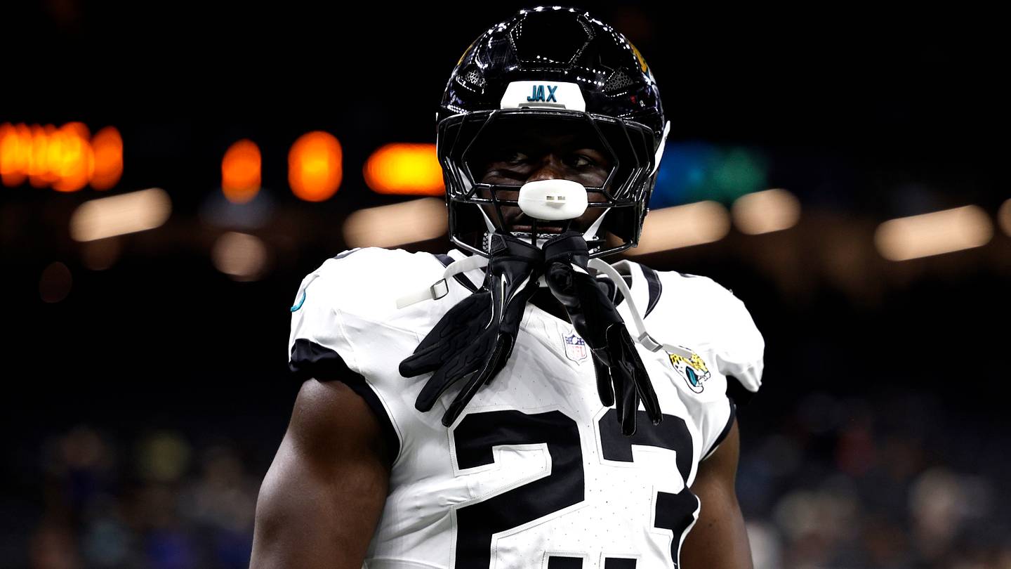 It took one game for Foyesade Oluokun to prove why he's Jaguars mainstay