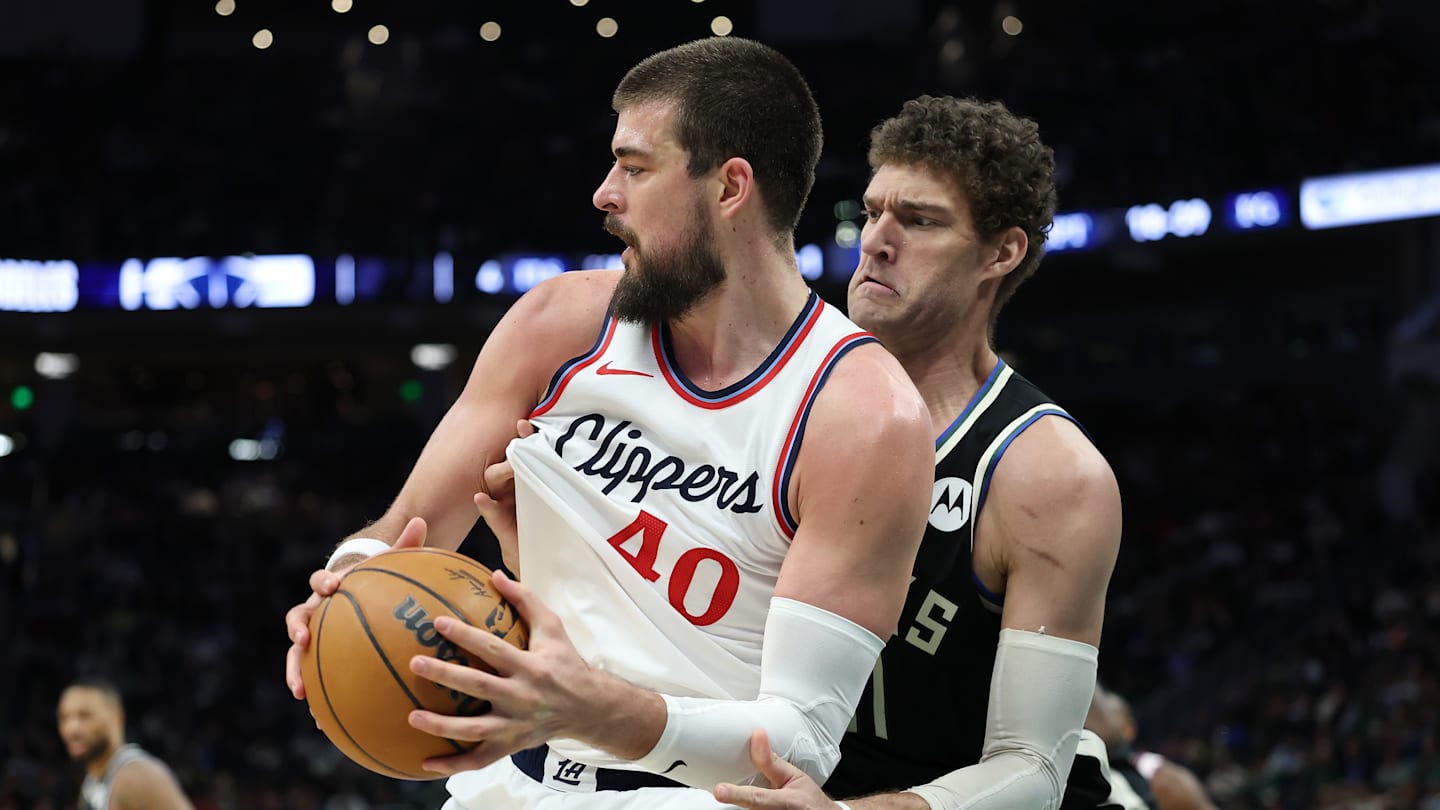 Brook Lopez contract is officially one of the steals of the summer