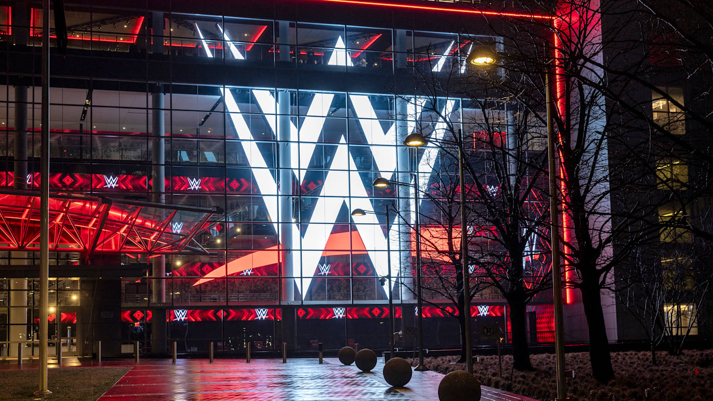 New lawsuit from 5 former "Ring Boys" say Vince McMahon, Linda McMahon, & WWE knew about sexual ...