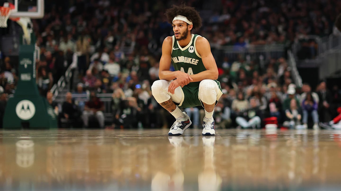 Coach Griffin provides injury updates on several key Milwaukee Bucks