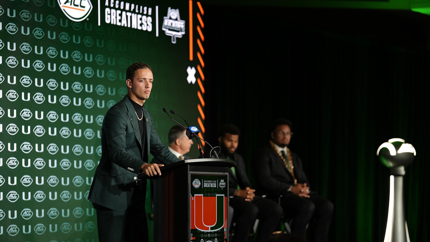 Carson Beck spent offseason downtime developing offensive chemistry