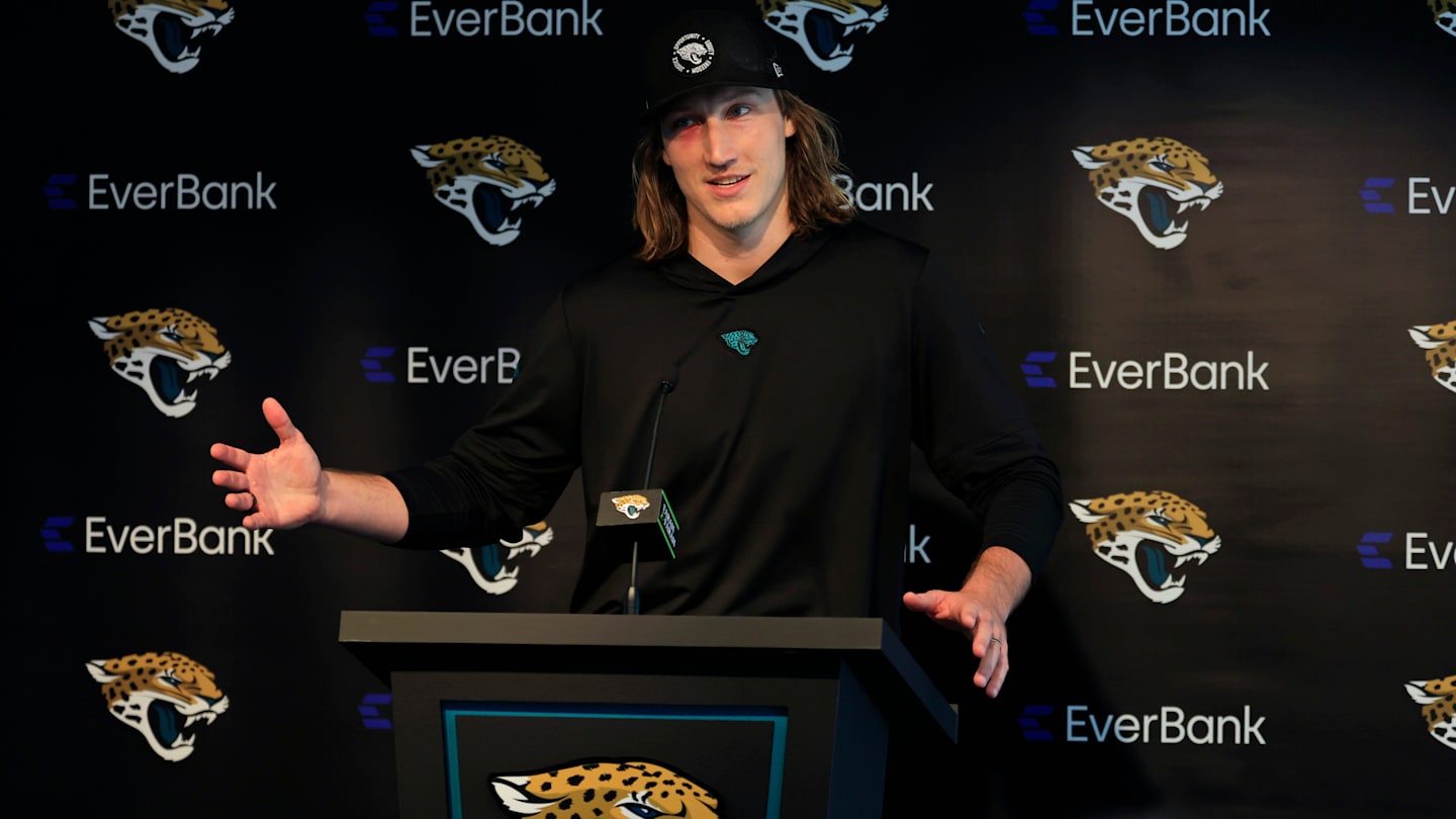 Trevor Lawrence had a perfect reaction after Jaguars drafted Travis Hunter