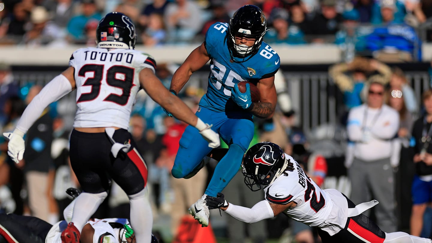 Brenton Strange omitted in TE ranking (but Jaguars teammate expects big ...