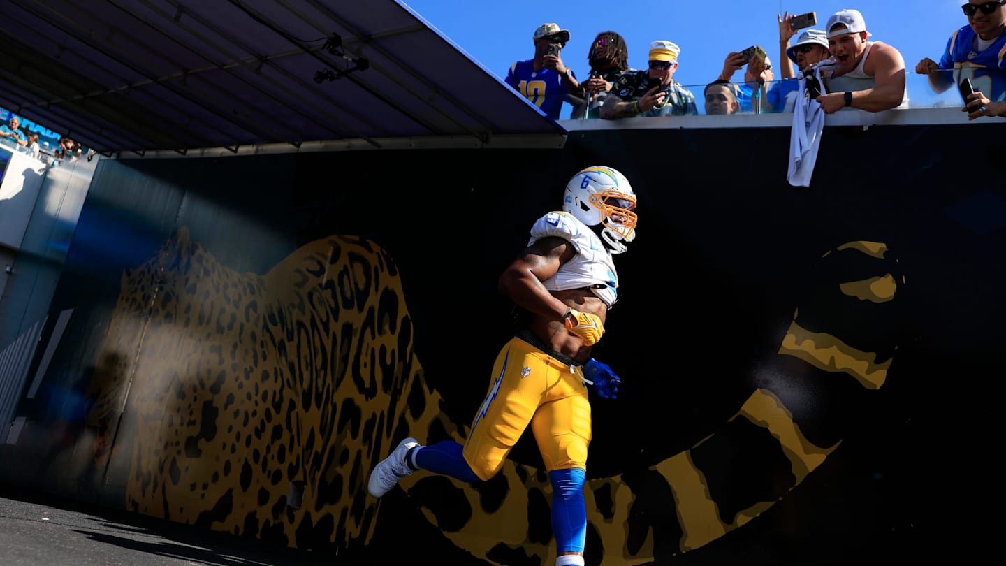 Chargers make smart roster move after Perryman suspension, Vidal injury