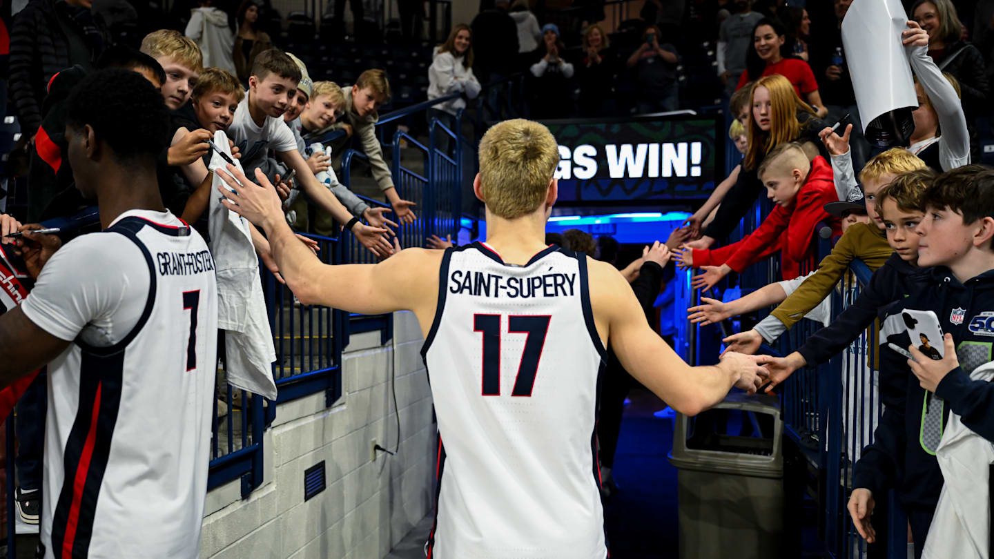 Gonzaga moves up in AP Poll despite Braden Huff injury news