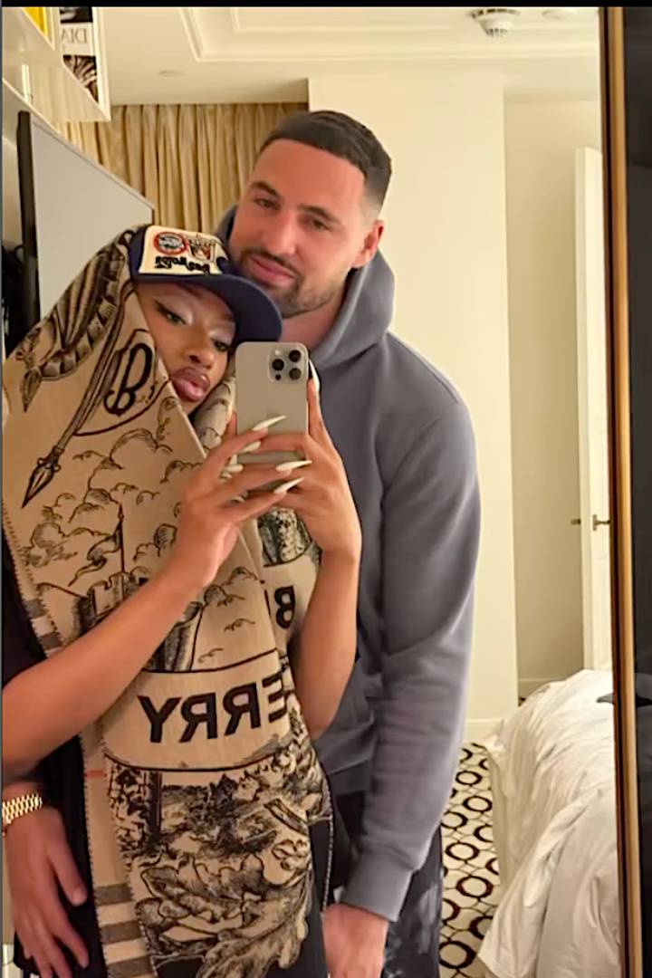 “SHE STOLE THE SHOW AGAIN!” Klay Thompson Dominates the Court, But ...