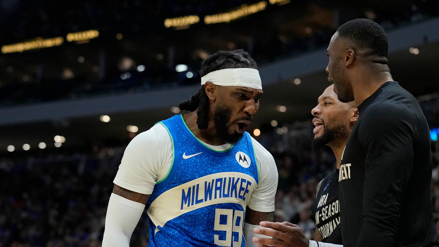 Welcoming update on Bucks' Jae Crowder arrives as defensive struggles ...
