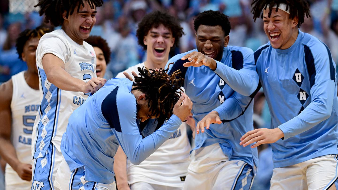 UNC Basketball program puts on a 'Senior Night' performance to remember