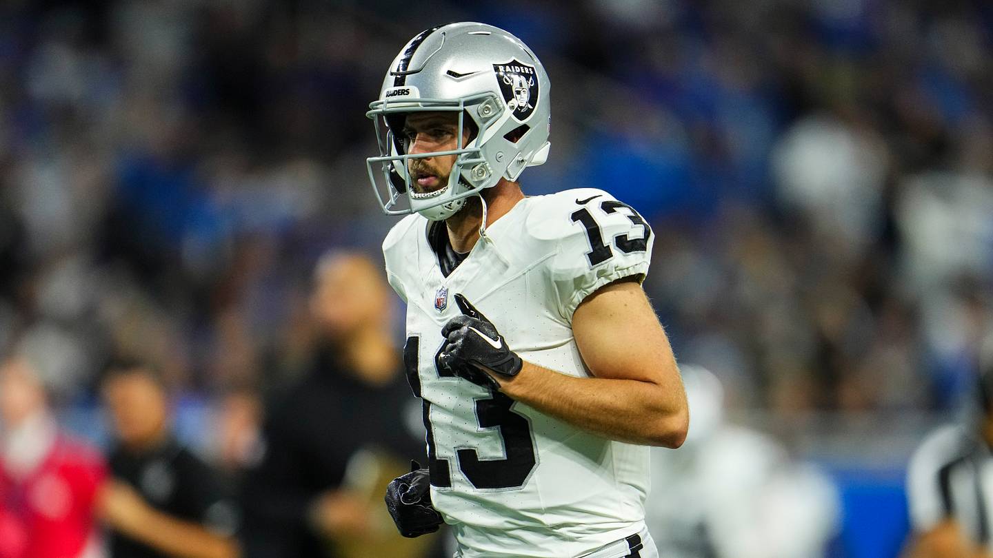 Hunter Renfrow's camp breakout makes life hard for Panthers 2025 draft pick