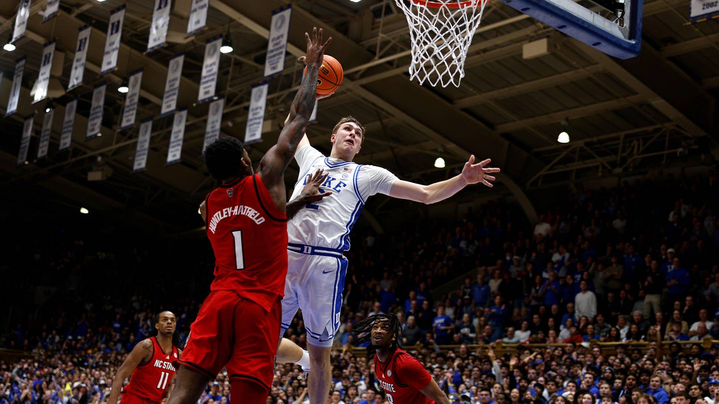 Former UNC guard nearly leads upset of Duke basketball team in Cameron ...