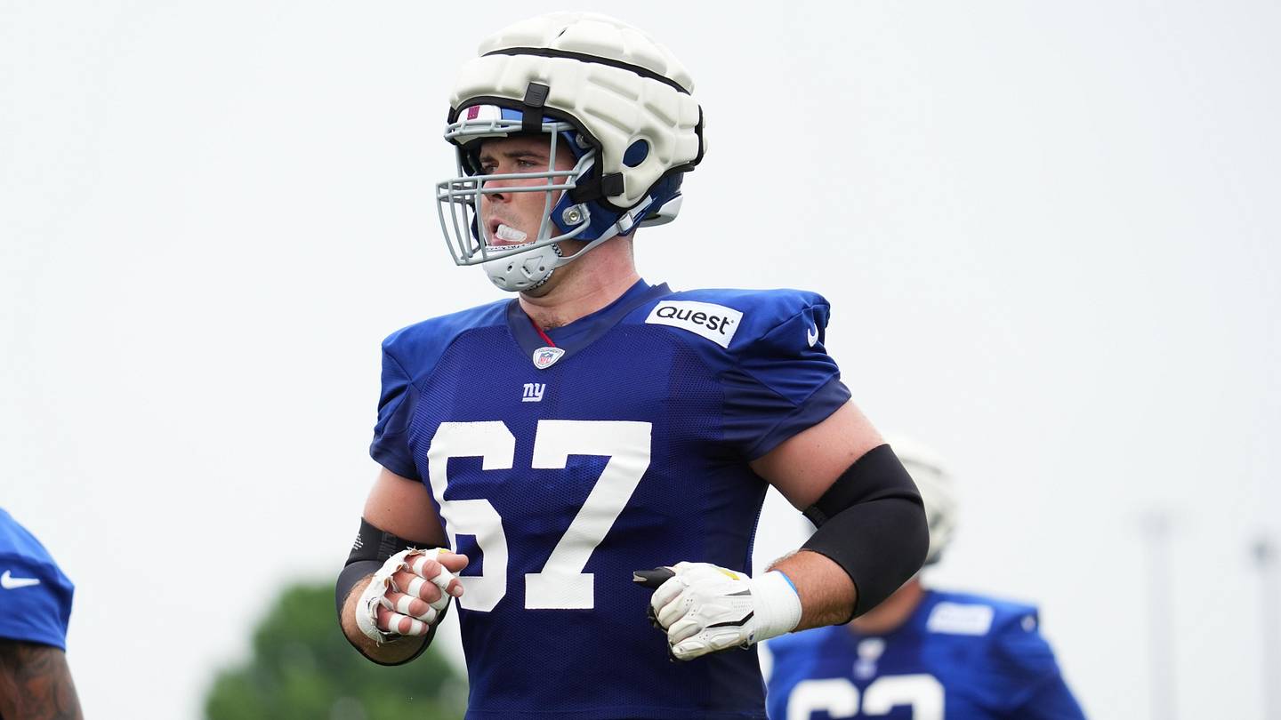 Colts Release Center to Make Room for New Kicker