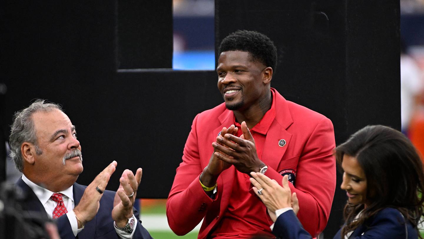 The Houston Texans have their first ever Hall of Famer