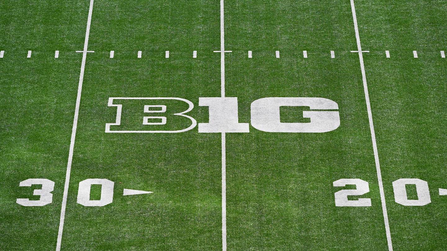College Football: Don James Ranks Top 10 Big Ten Quarterbacks Ahead of ...