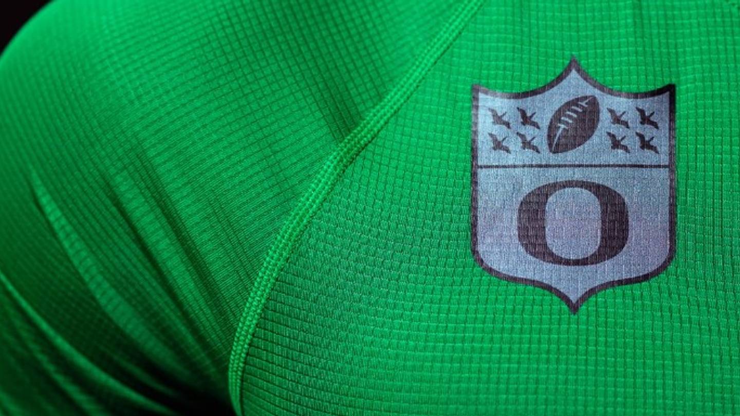 Oregon Ducks Going Viral For Nike Pro Day Athlete-Exclusive Shirts, NFL ...