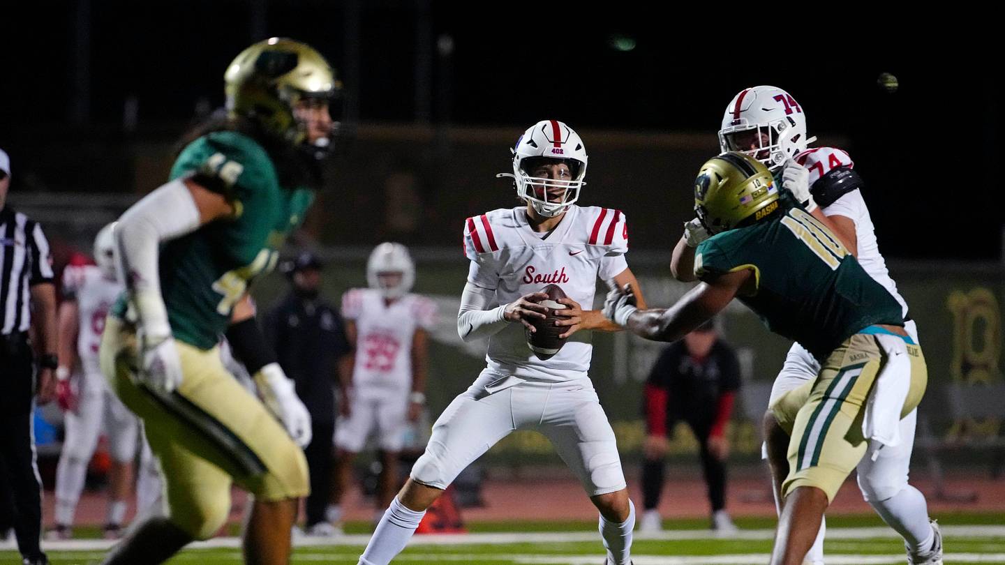 New Alabama QB commitment impresses with arm strength, touch at Elite 11