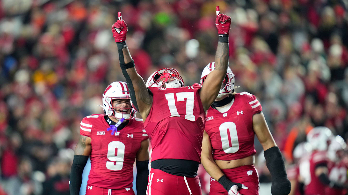 Badger senior's fiery halftime speech propels upset victory over Illinois