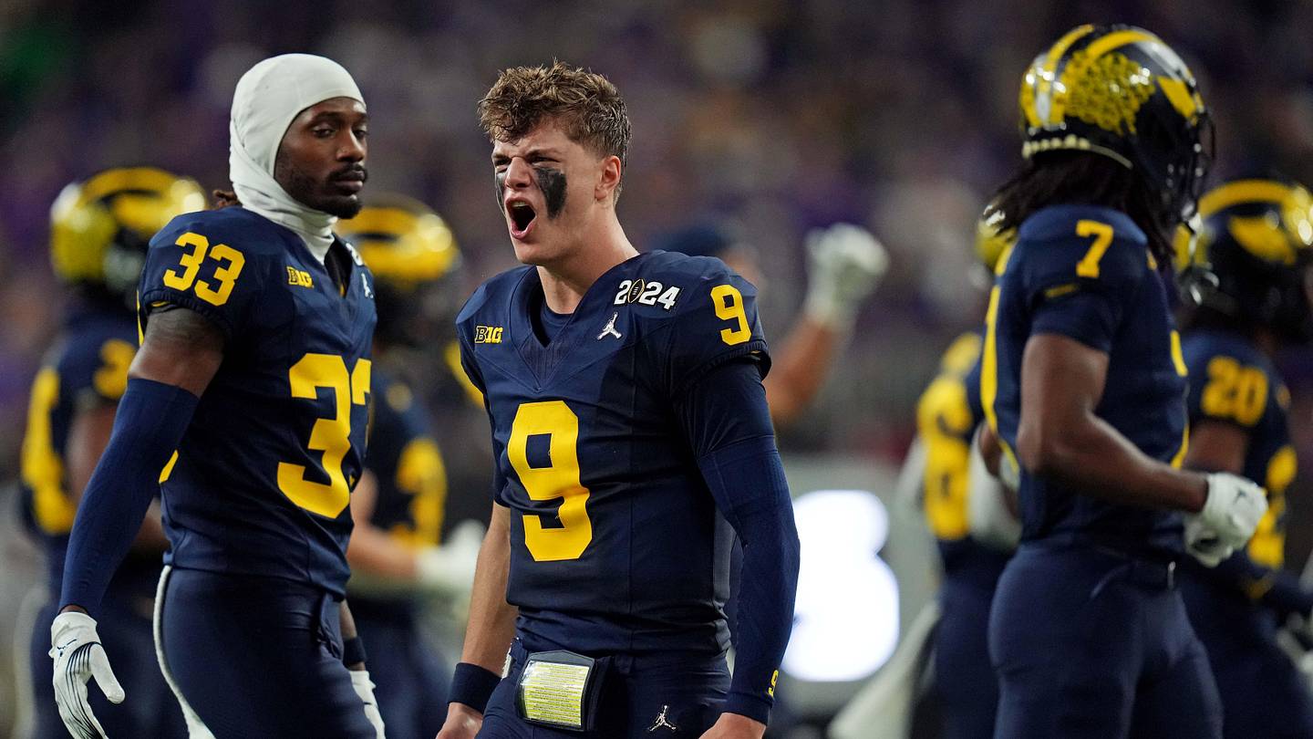 BREAKING: Michigan football lands four-star 2027 QB