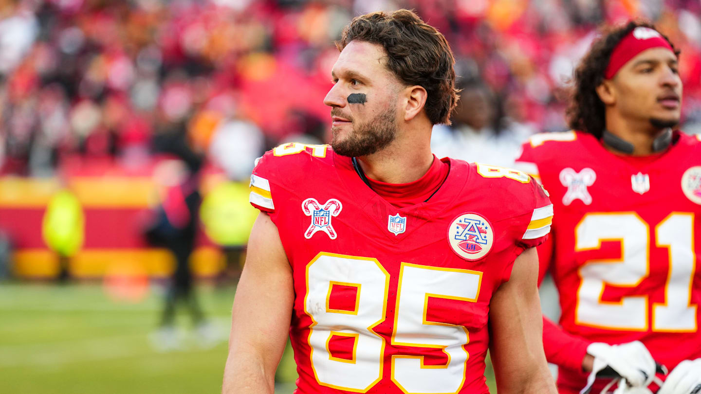 Chiefs waste no time trimming roster after making key draft moves