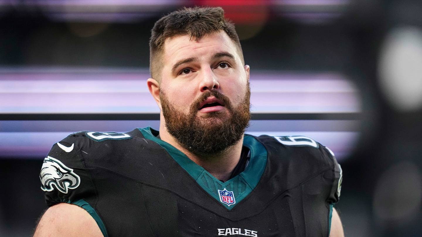 Landon Dickerson refuses to stoop so low amidst Eagles penalty issues